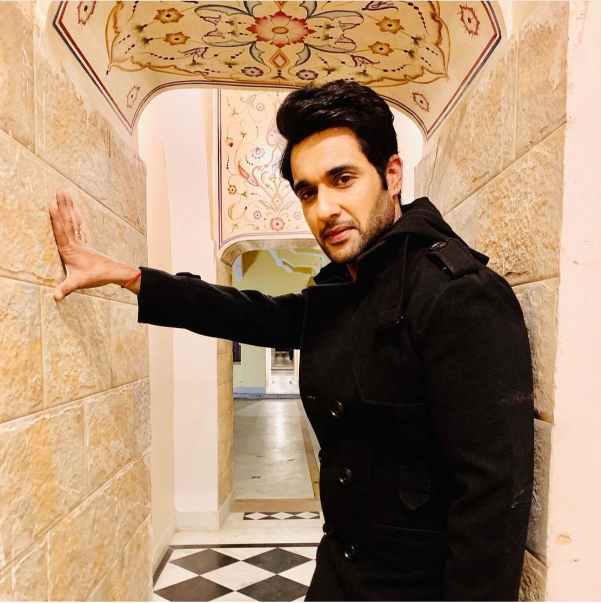 Aakash Talwar to play a fearless cop in Yash Patnaik’s Control Room ...